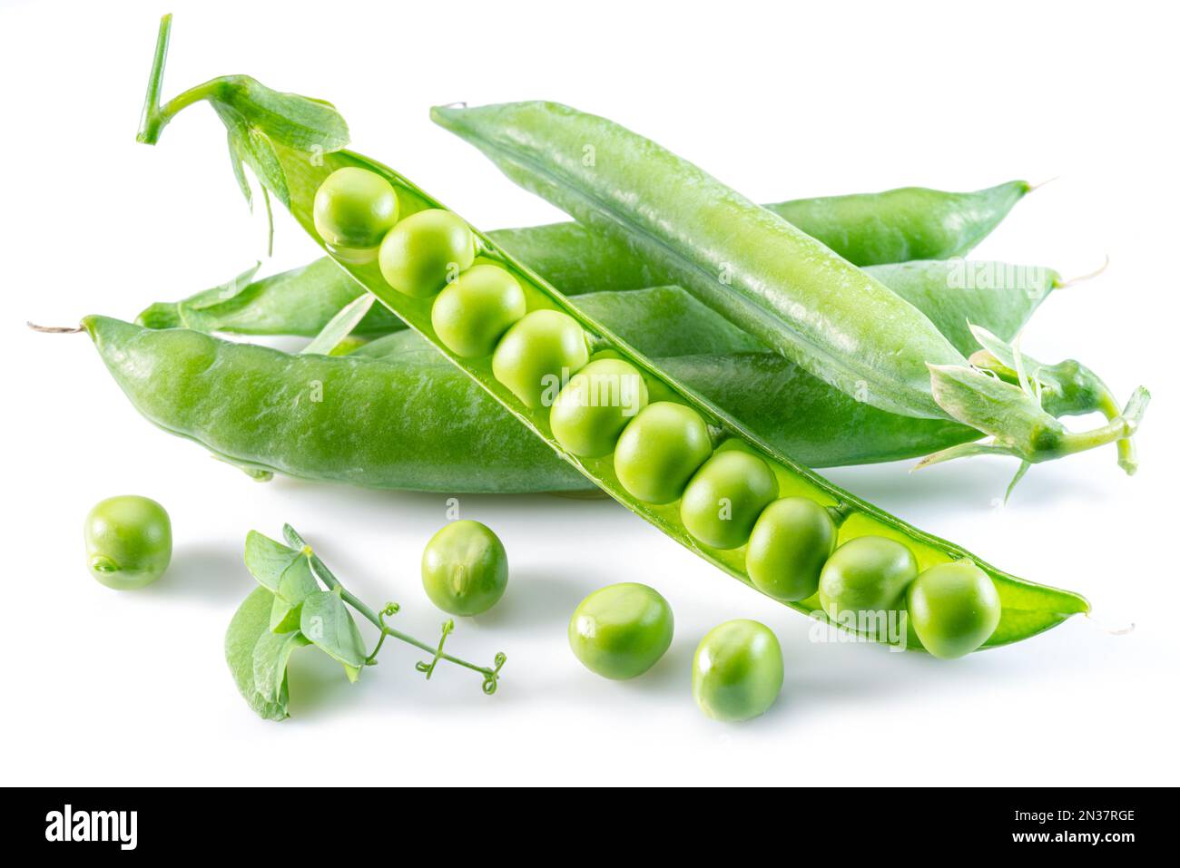 Perfect green peas in pod isolated on white background Stock Photo - Alamy