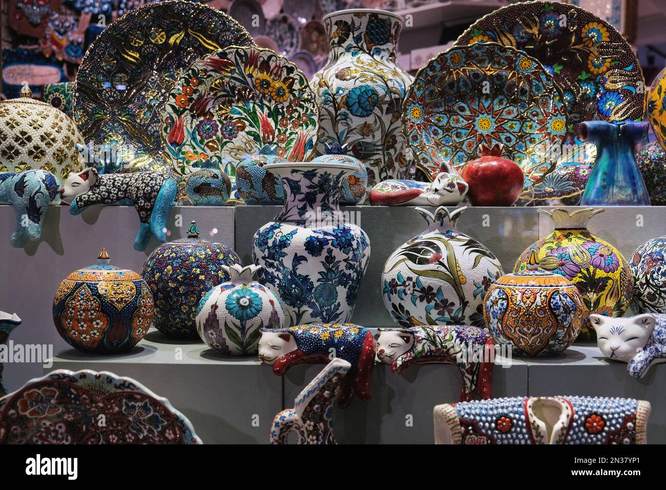 Antique shop in istanbul turkey hi-res stock photography and images - Alamy