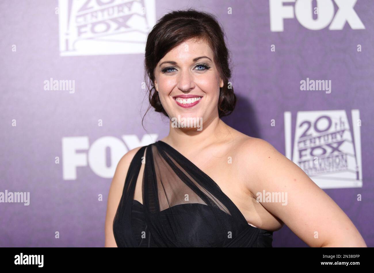 Allison Tolman arrives at the Fox Searchlight Golden Globes afterparty ...