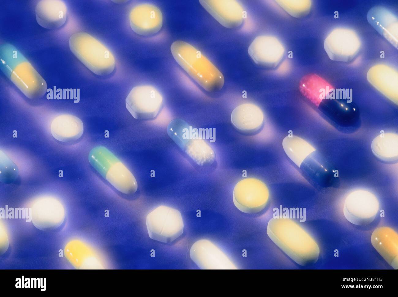 Abusing drugs hi-res stock photography and images - Alamy