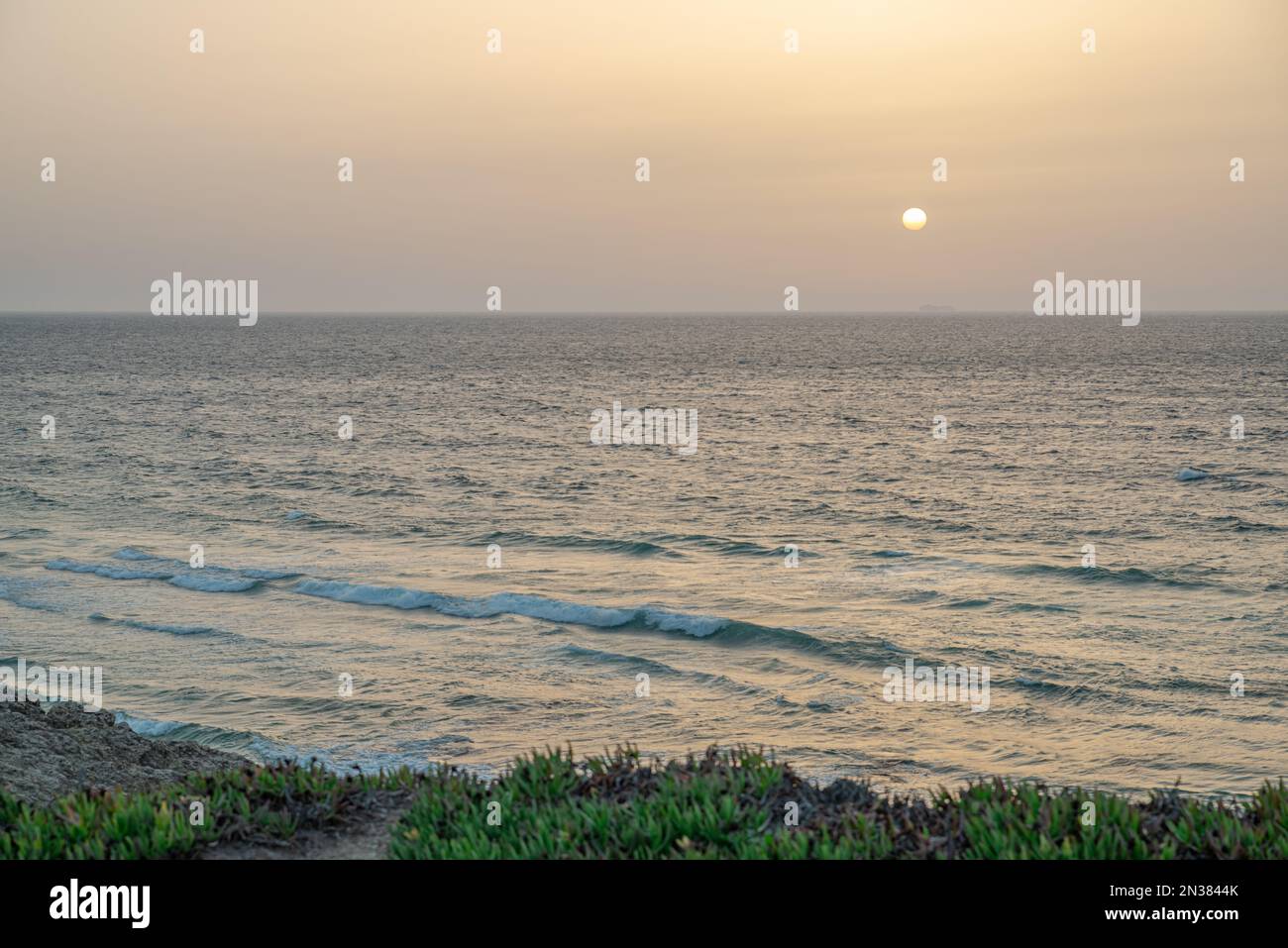 Beautiful sunset sandy beach colorful hi-res stock photography and ...