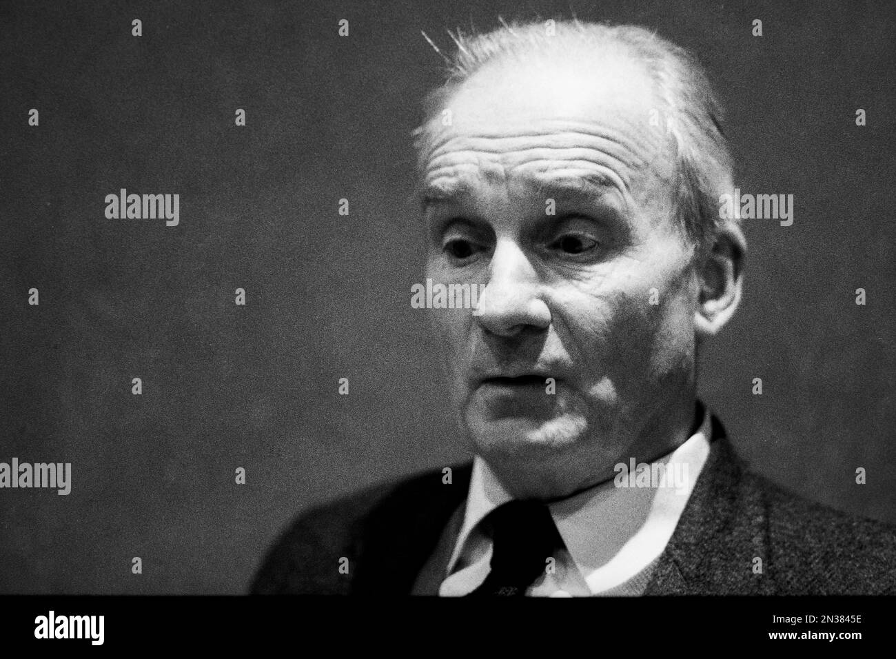 Portrait of french actor Michel Bouquet, posing at the Celestins ...