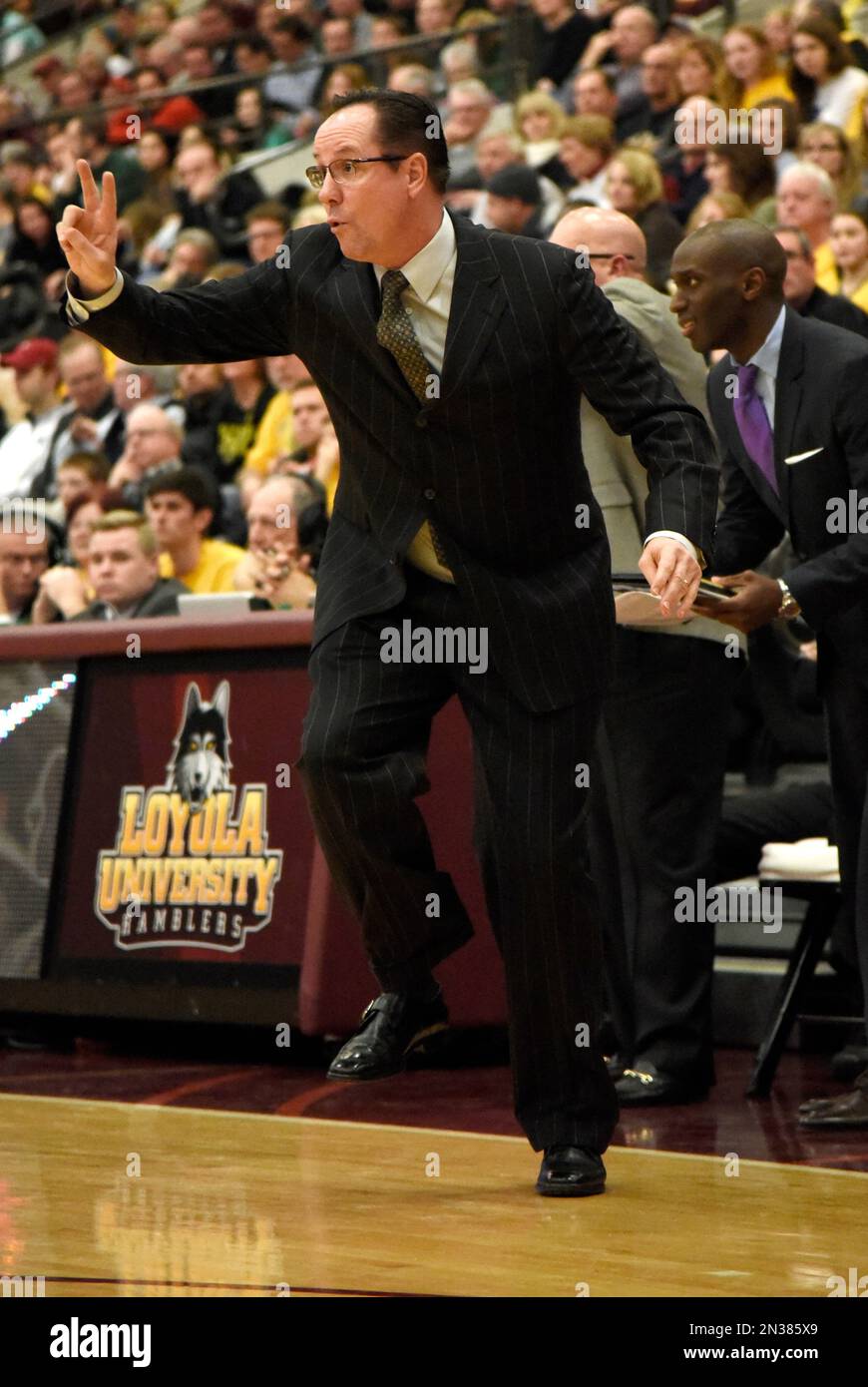 Wichita State head coach Gregg Marshall shouts instructions during the ...