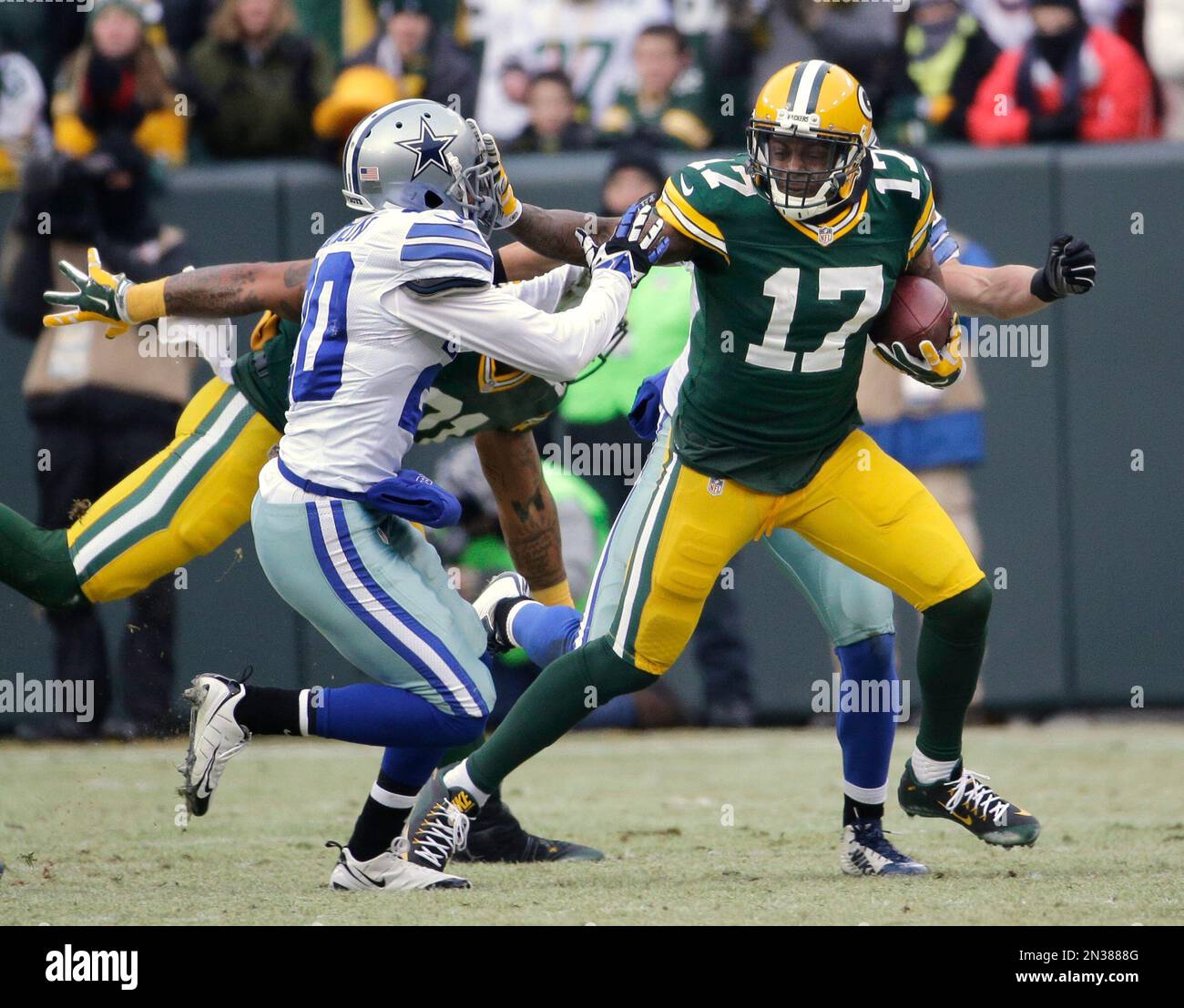 Green Bay Packers wide receiver Davante Adams (17) runs against Dallas ...