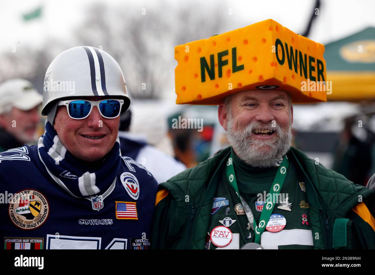 Fans tailgate before an NFL divisional playoff football game between ...