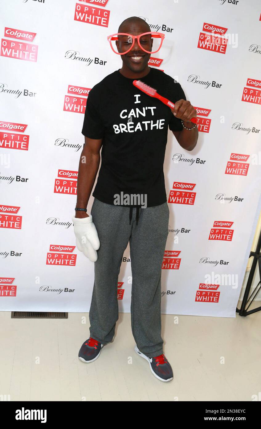 Terrell Owens attends the Colgate® Optic White® Beauty Bar at The Selma ...