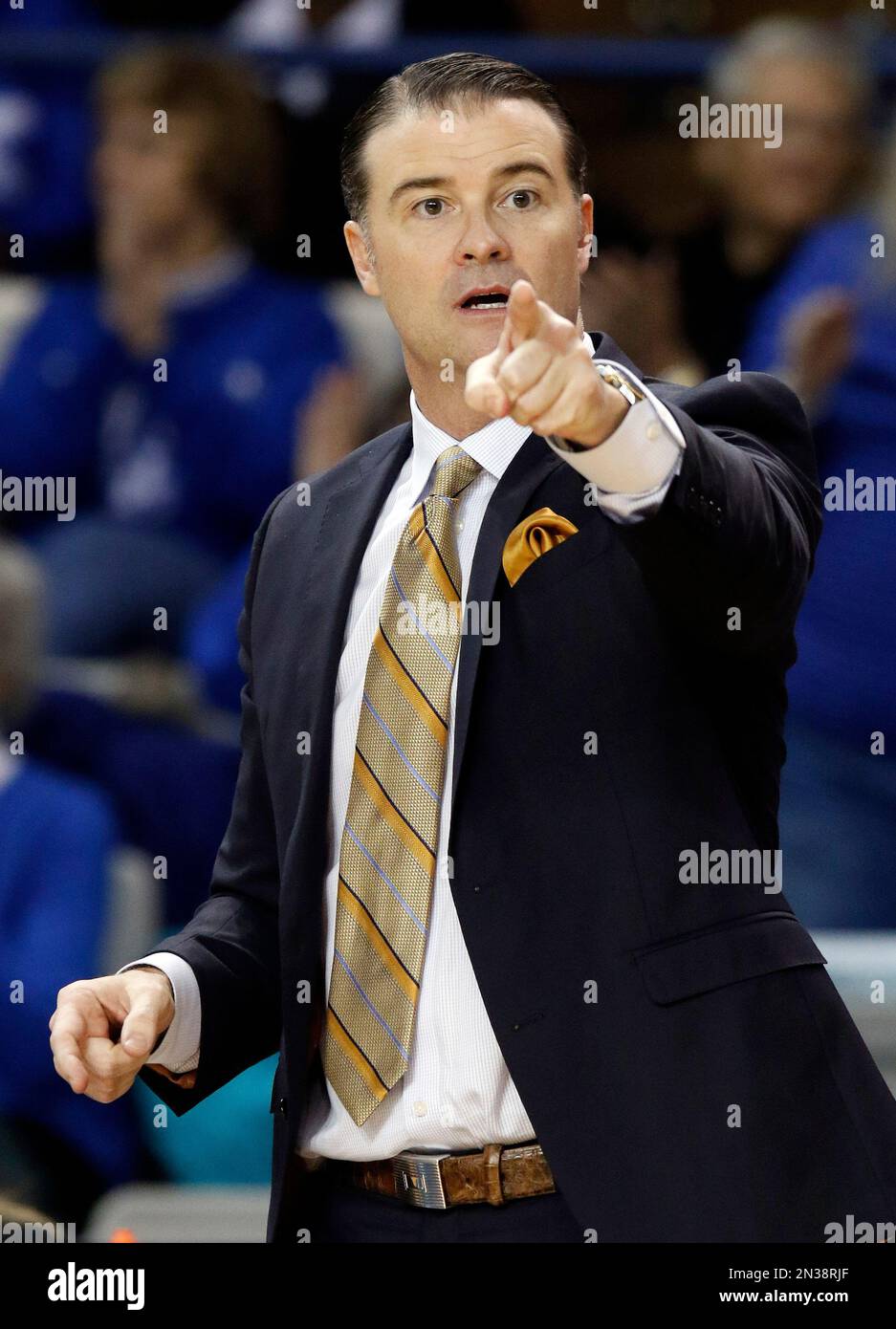 Kentucky head coach Matthew Mitchell directs his team during the second ...