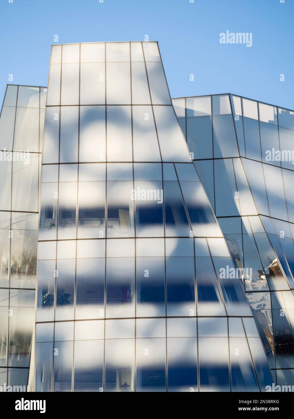 Frank Gehry's IAC Building from High Line Park, New York, USA Stock ...