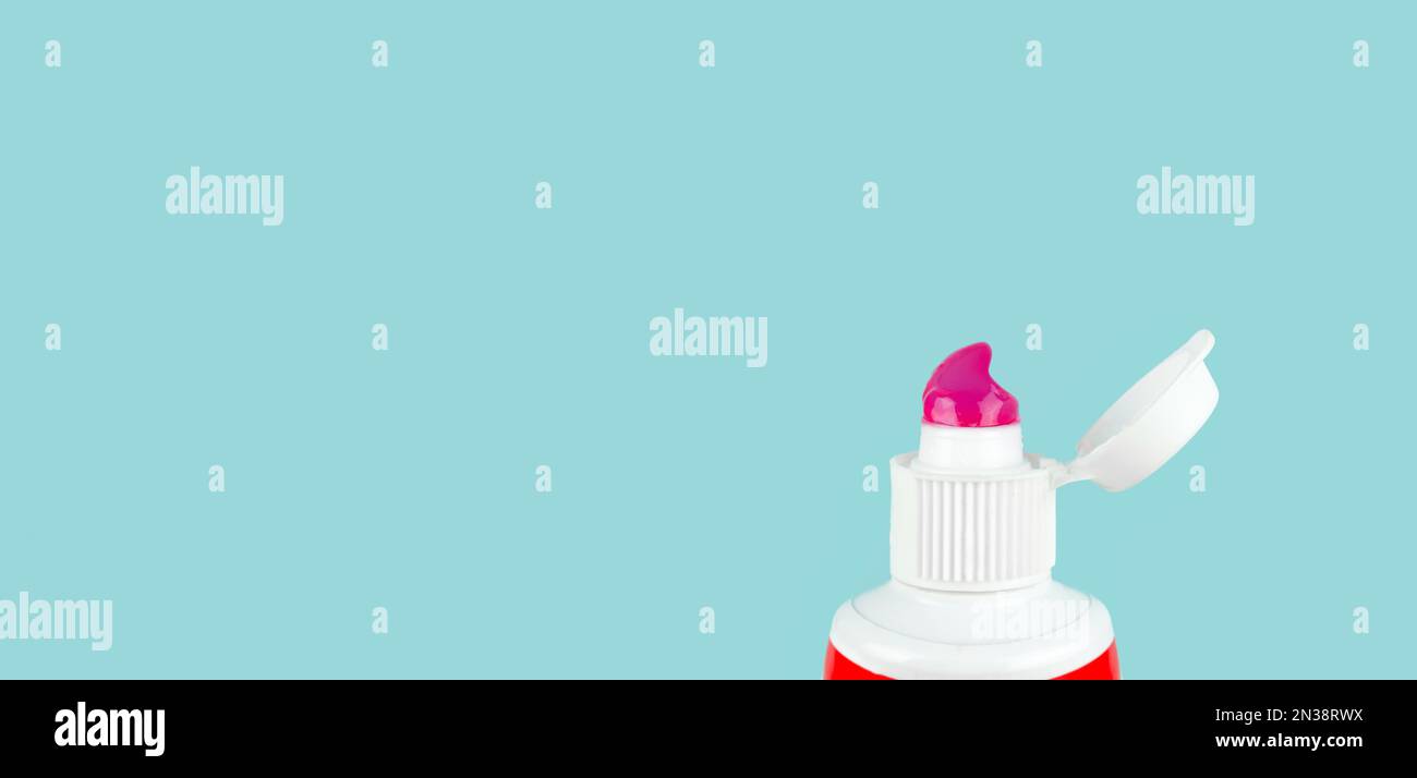 Toothpaste squeezed out from a toothpaste tube Stock Photo - Alamy