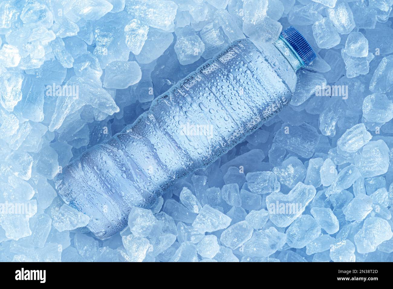 Beer bottle covered water drops hi-res stock photography and images - Alamy