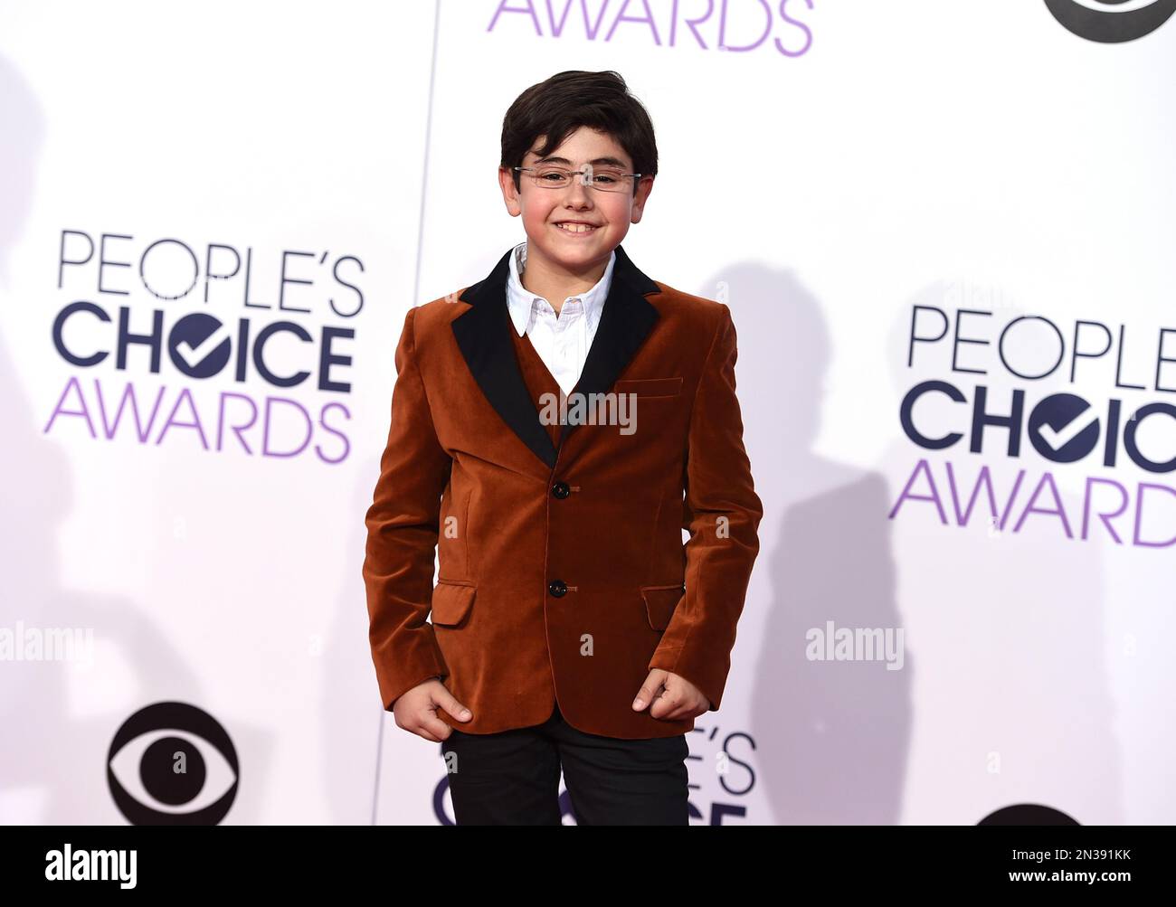Blake Garrett Rosenthal arrives at the People's Choice Awards at the ...