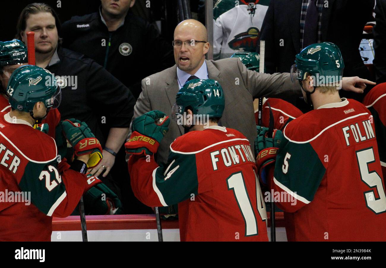 Minnesota Wild head coach Mike Yeo yells at his players during the ...