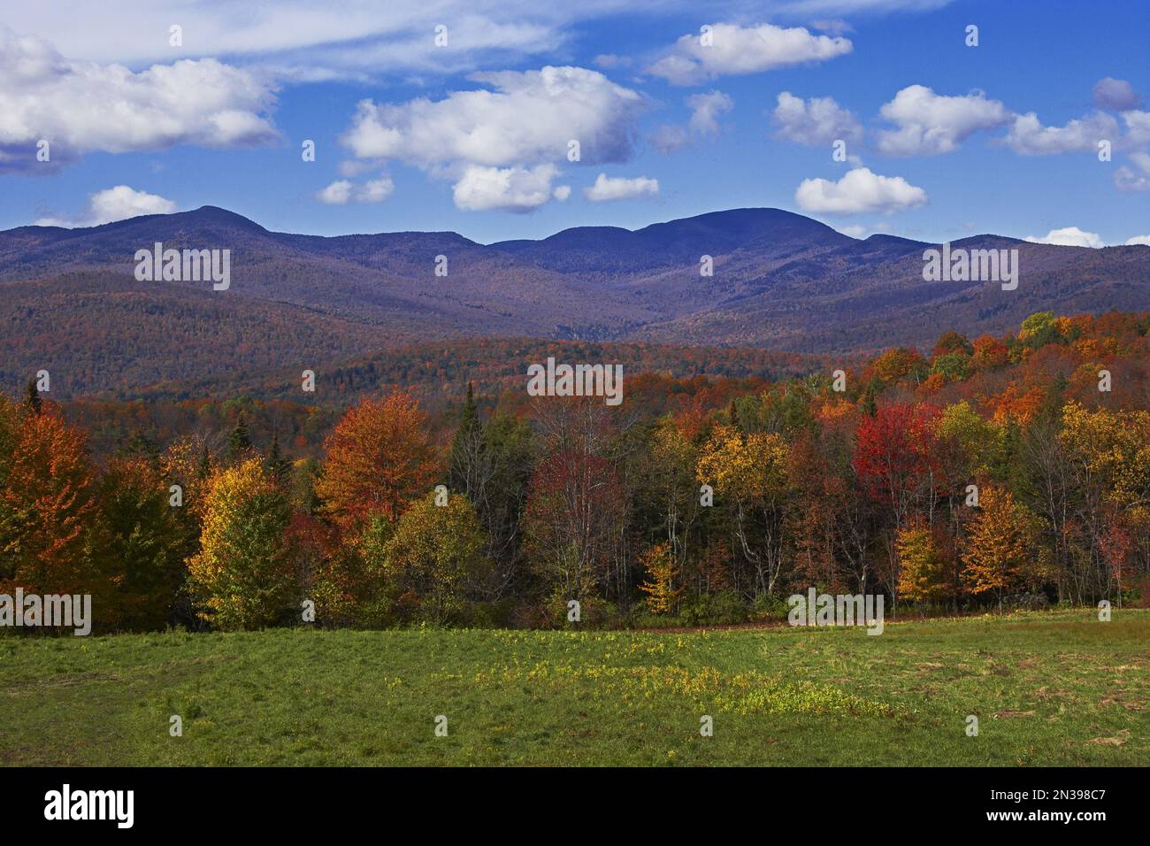 Autumn Scenic, Stowe, Vermont, USA Stock Photo - Alamy