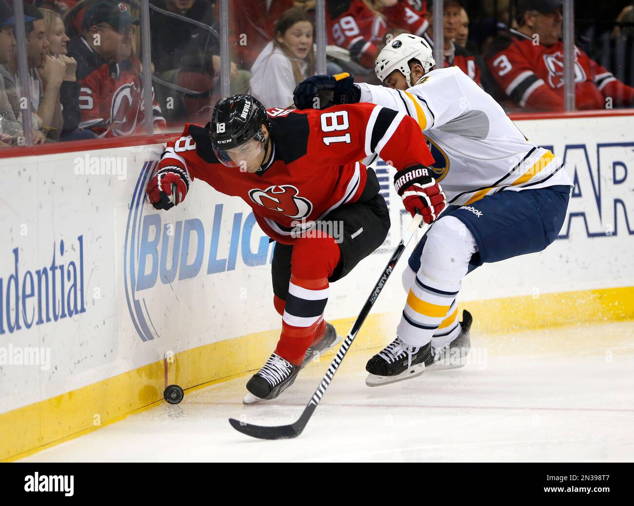 New Jersey Devils right wing Steve Bernier (18) and Buffalo Sabres ...