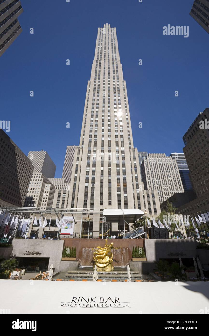 The GE Building, Rockefeller Center, New York City, New York, USA Stock ...