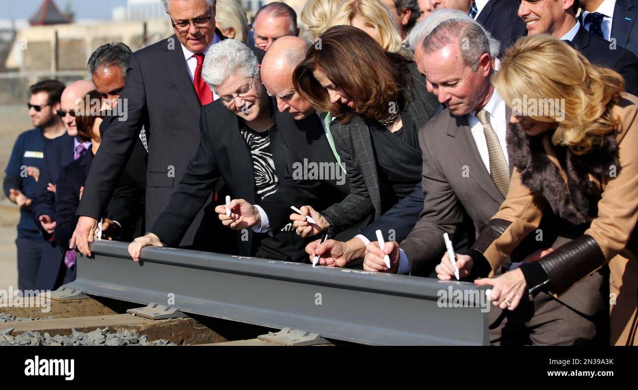Gov. Jerry Brown, fifth from right, and his wife Anne Gust, fourth from ...