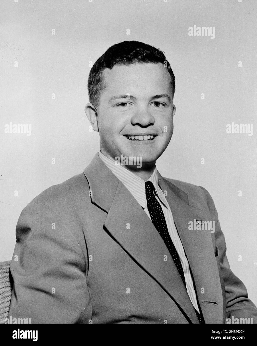 Bob Thomas, AP Los Angeles writer, shown Jan. 19, 1945. (AP Photo Stock ...