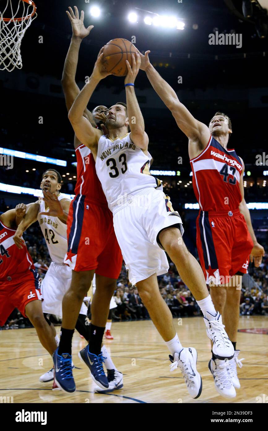New Orleans Pelicans forward Ryan Anderson (33) drives against ...