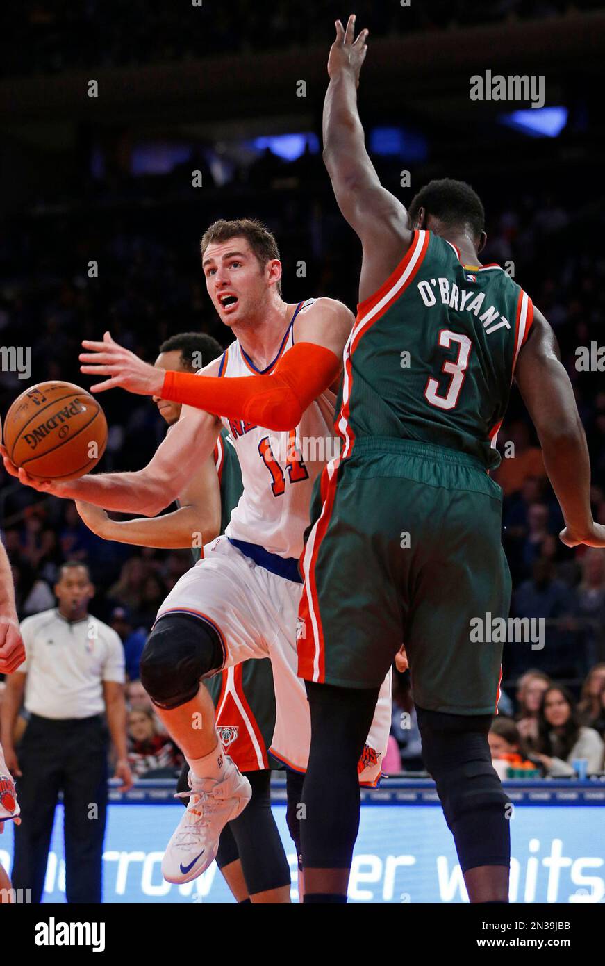 Milwaukee Bucks forward Johnny O'Bryant III (3) defends New York Knicks ...