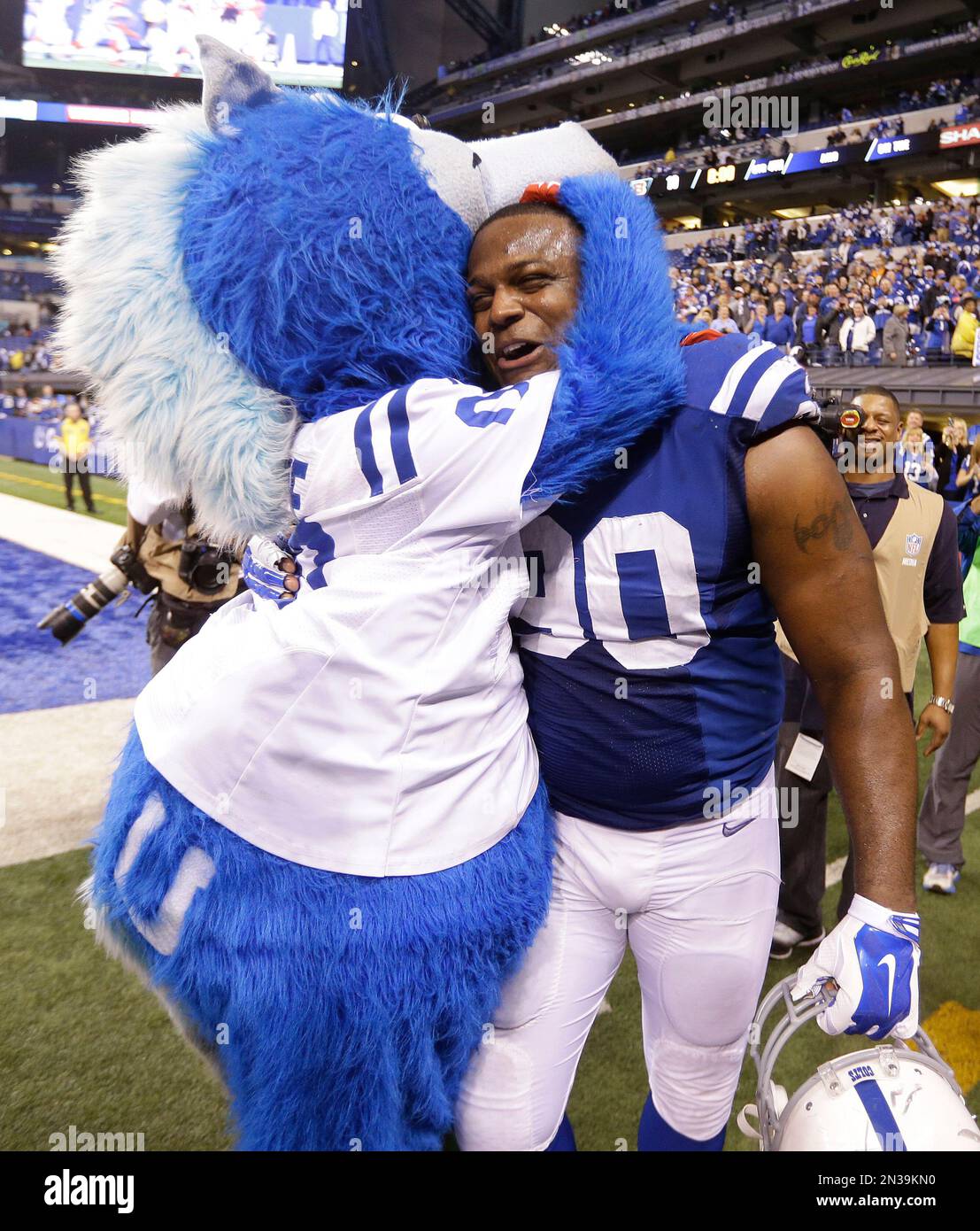 Indianapolis Colts' Cory Redding (90) celebrates with Indianapolis ...
