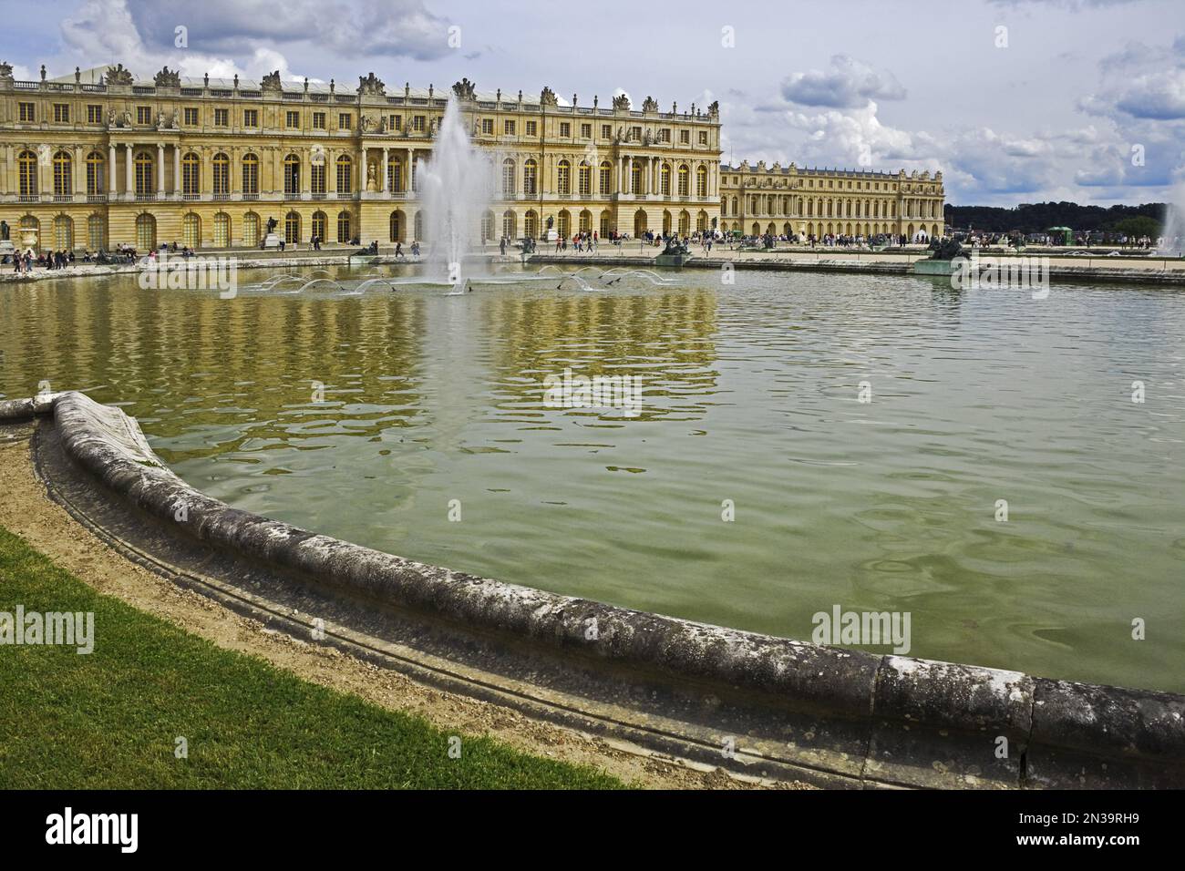 Pool and Fountain, Versailles, France Stock Photo - Alamy