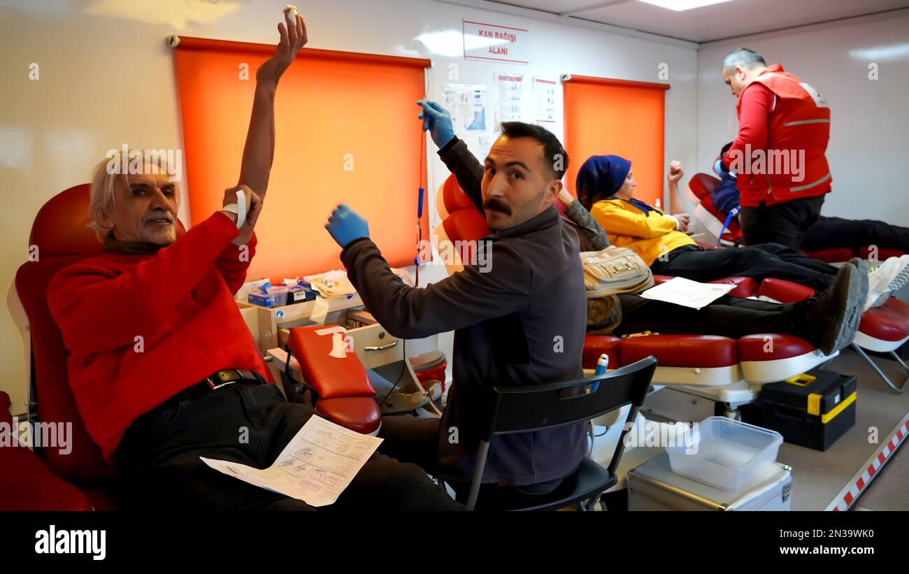 Teenager giving blood hi-res stock photography and images - Alamy