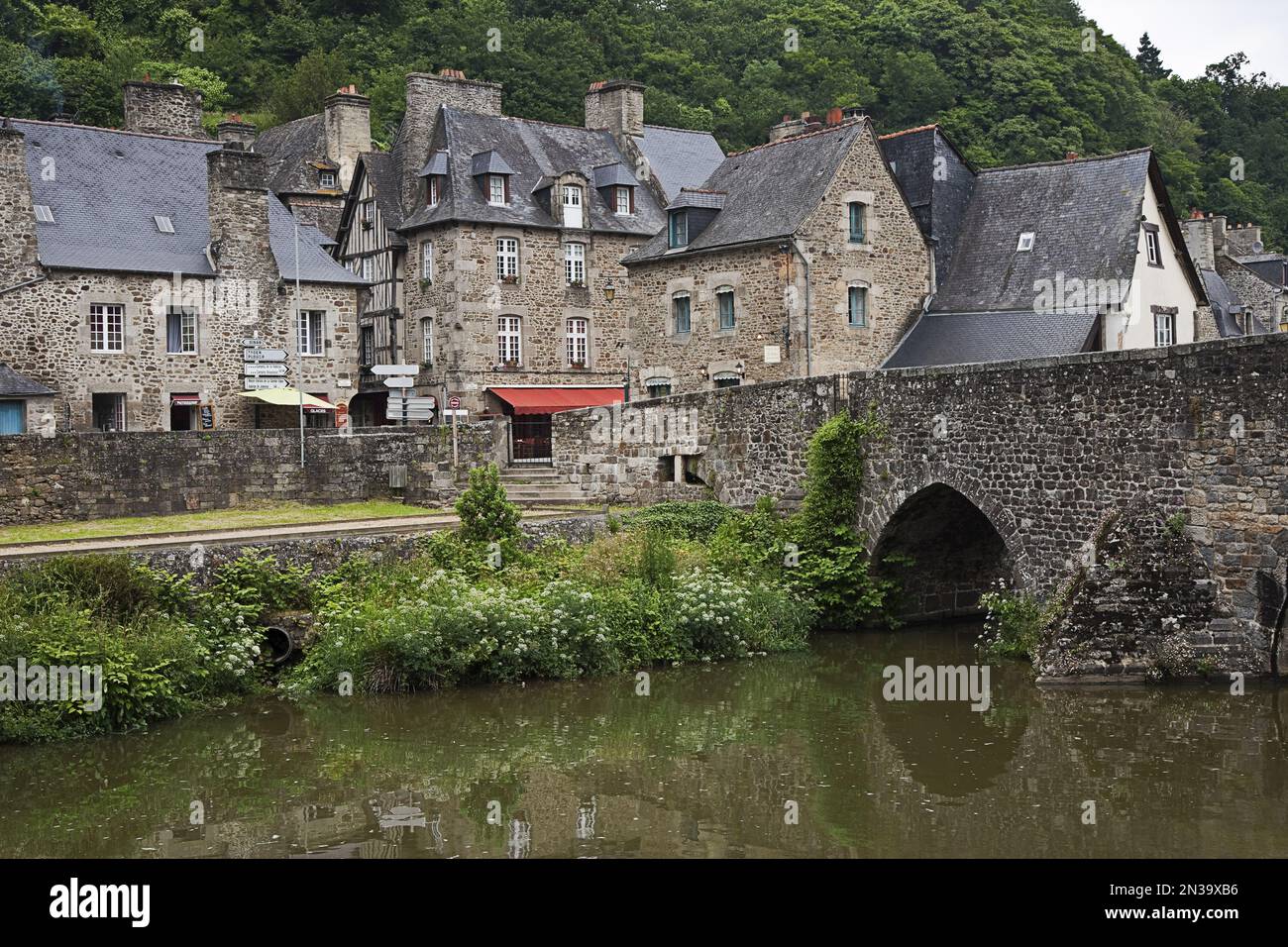 Dinan port on the rance river hi-res stock photography and images - Alamy