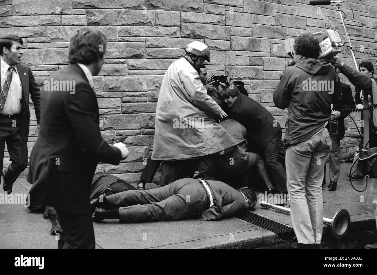 FILE - In this March 30, 1981 file photo, Secret Service agent Timothy ...