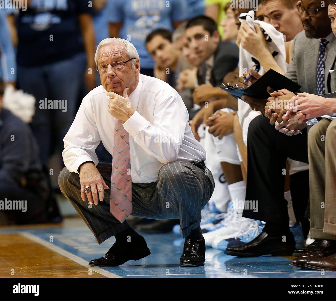 North Carolina head coach Roy Williams reacts during the second half of ...