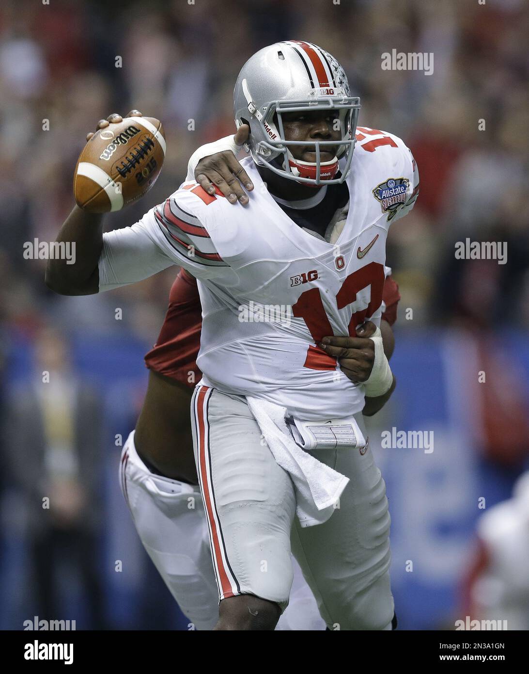 Alabama linebacker Xzavier Dickson (47) pressures Ohio State ...