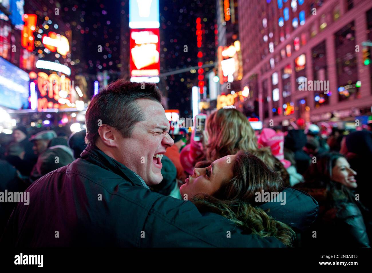 Tim Smithe and his wife Kyla-McCarthy-Smithe of Chicago celebrate in ...