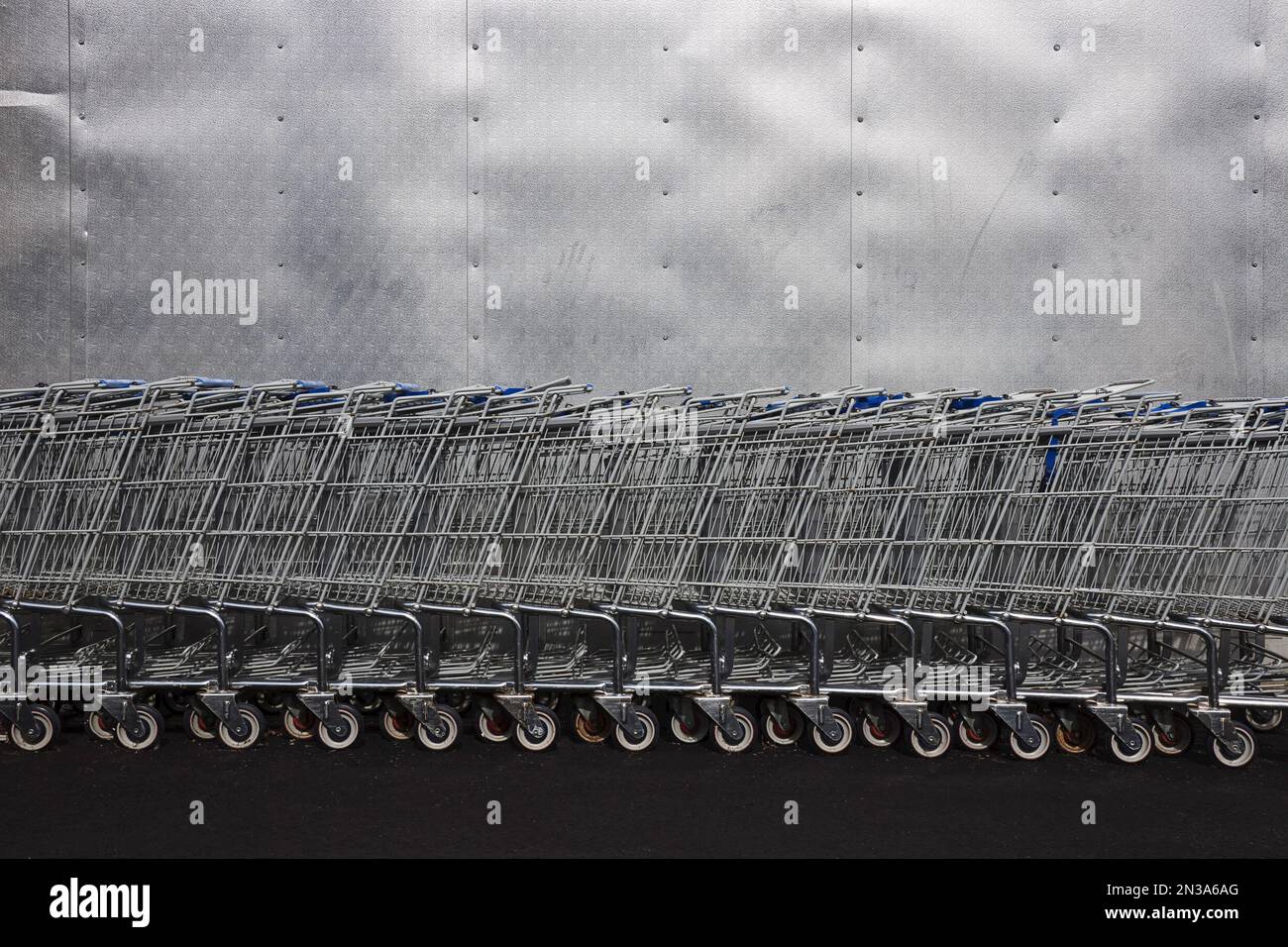 Shopping carts line up hi-res stock photography and images - Alamy