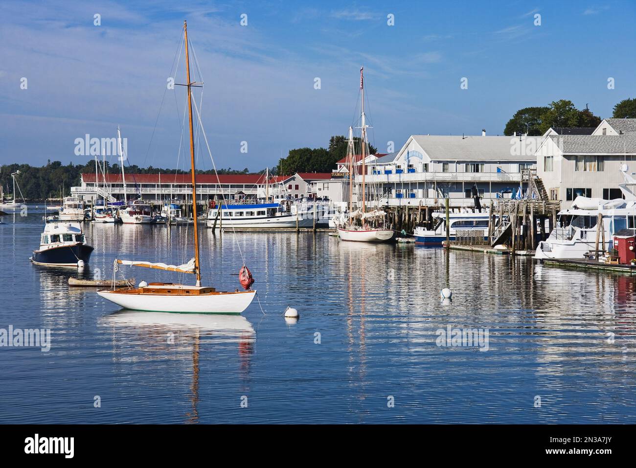 Boothbay harbour hi-res stock photography and images - Alamy