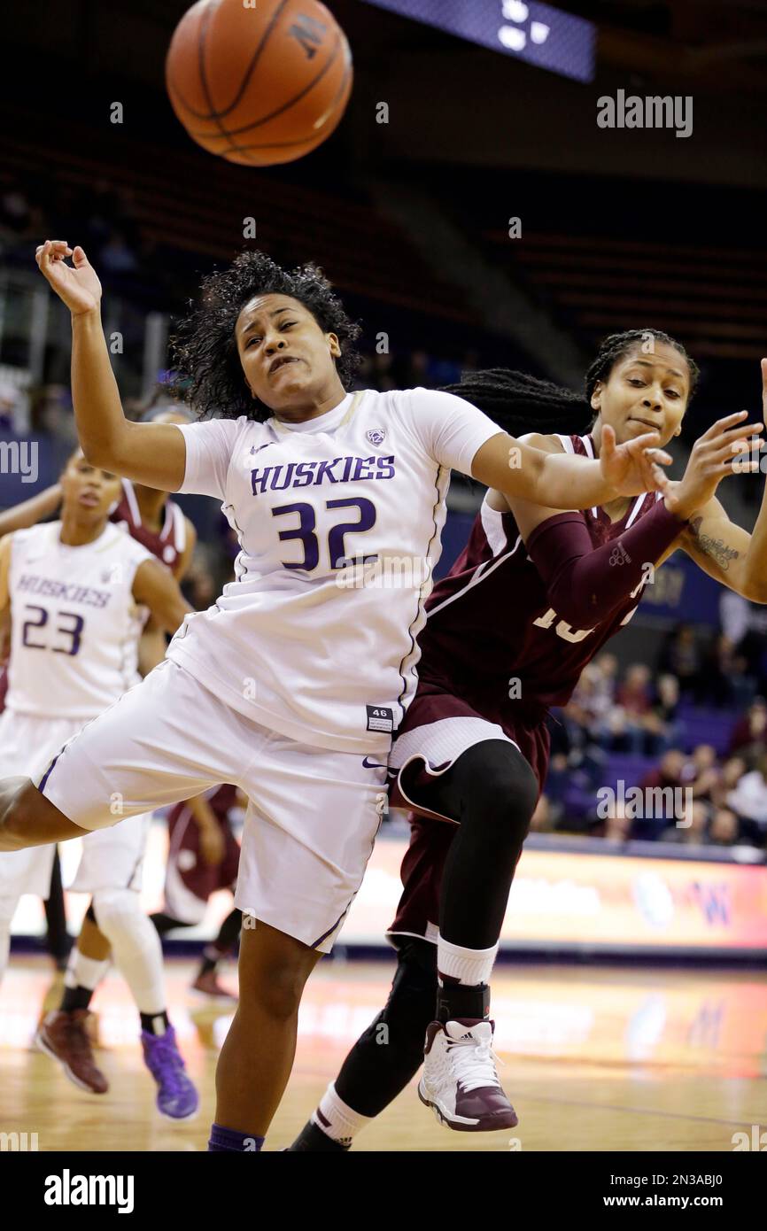 Washington's Jazmine Davis (32) and Texas A&M's Tori Scott collide as ...