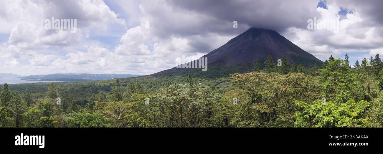 Arenal Volcano, Costa Rica Stock Photo - Alamy