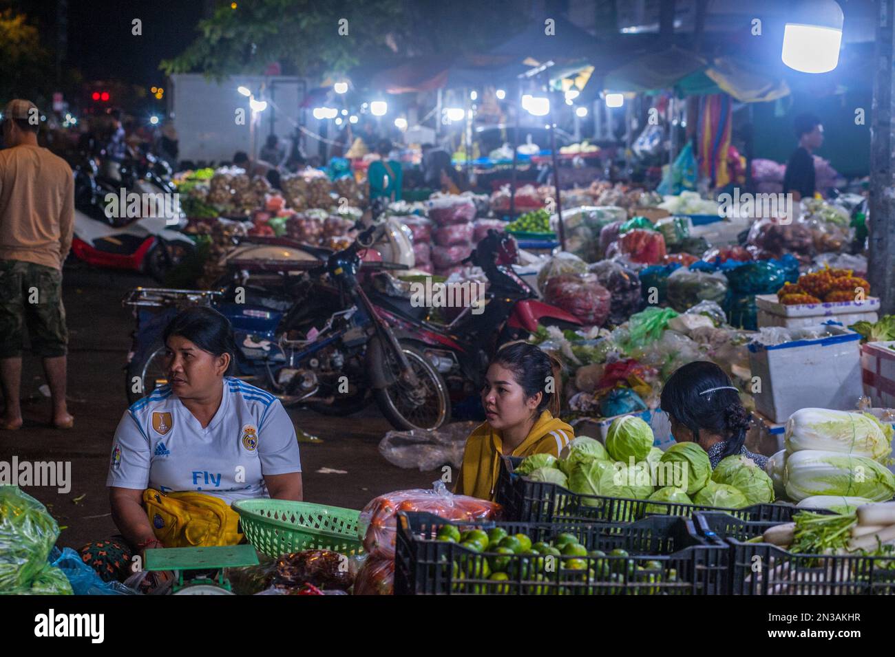The main wholesale vegetable market, Phsar Dumkor, at night in Phnom ...