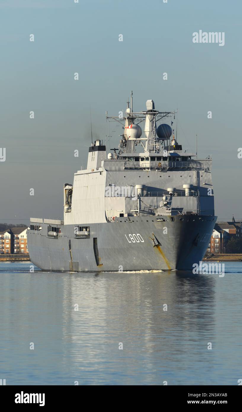 Enjoying the calm good weather on the River Thames Royal Netherlands ...