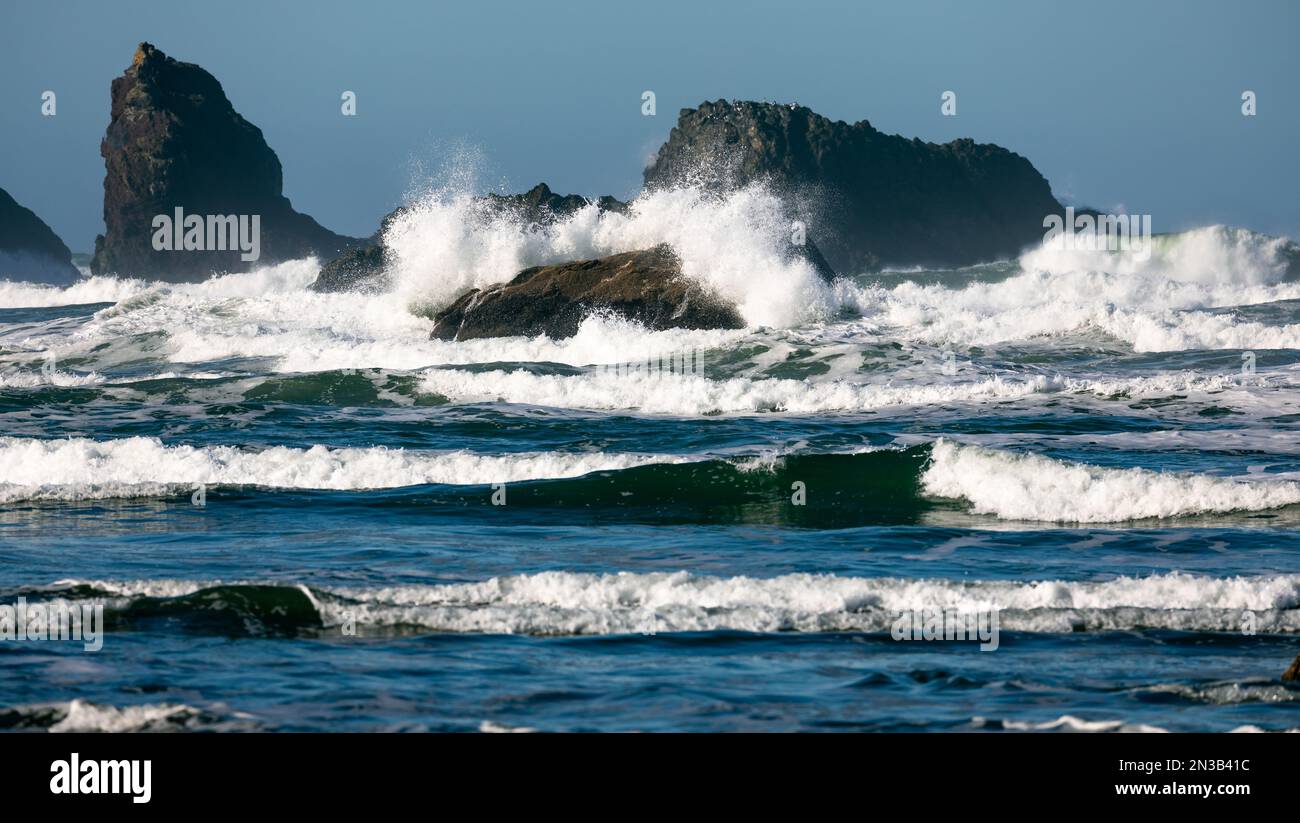Big waves at Bandon Beach, Oregon, USA Stock Photo - Alamy