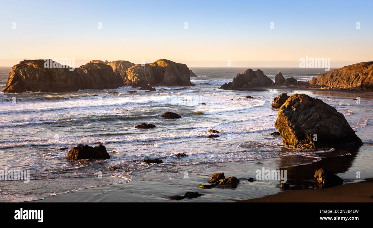 Sunny afternoon, Bandon Beach, Oregon, USA Stock Photo - Alamy