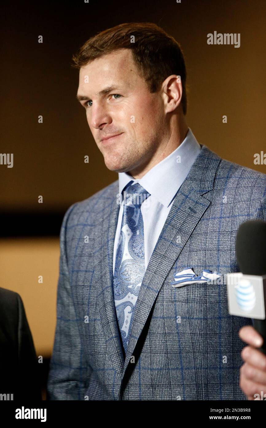 Dallas Cowboys tight end Jason Witten dressed in a suit answers ...