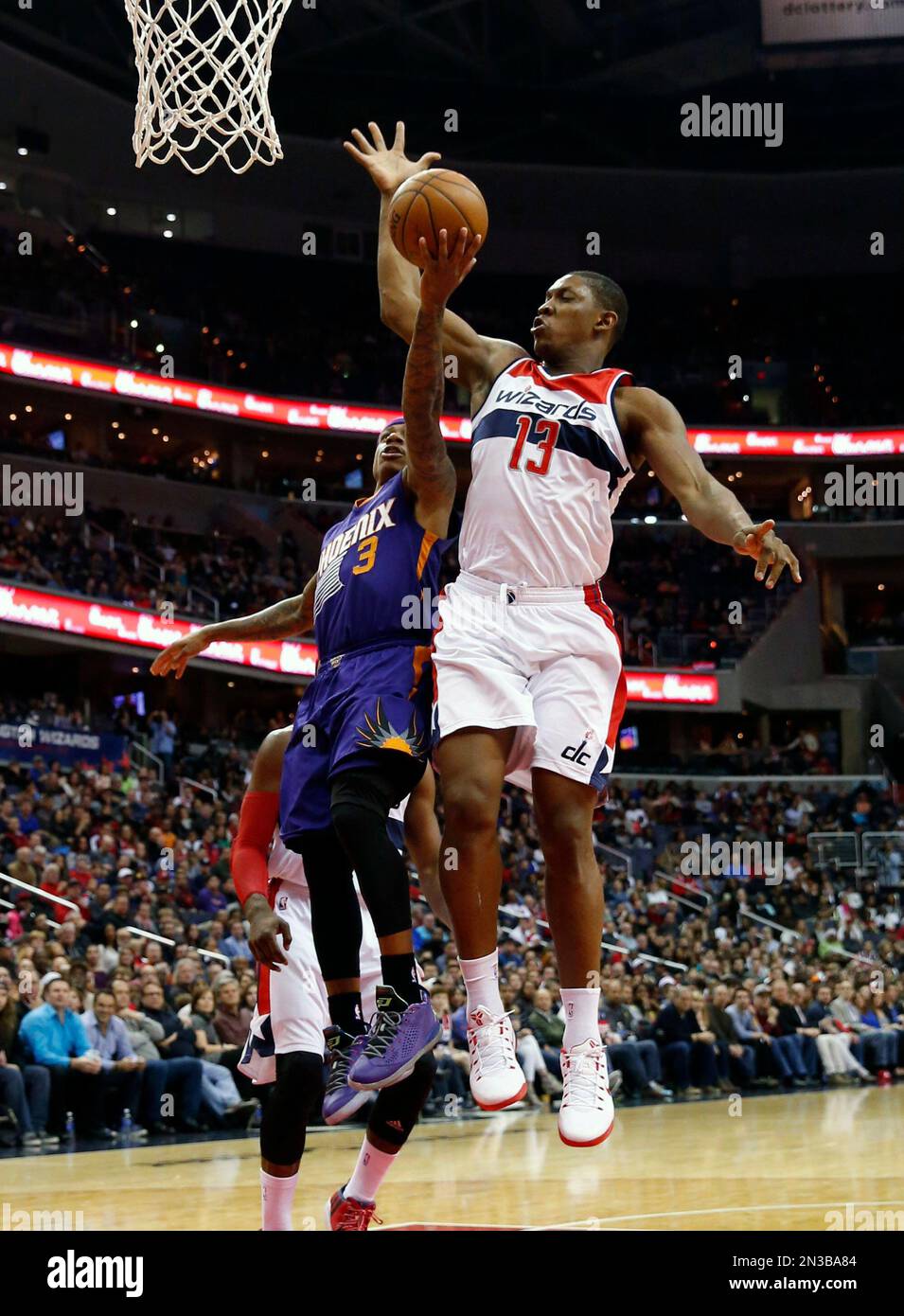 Phoenix Suns guard Isaiah Thomas (3) has his shot blocked by Washington ...