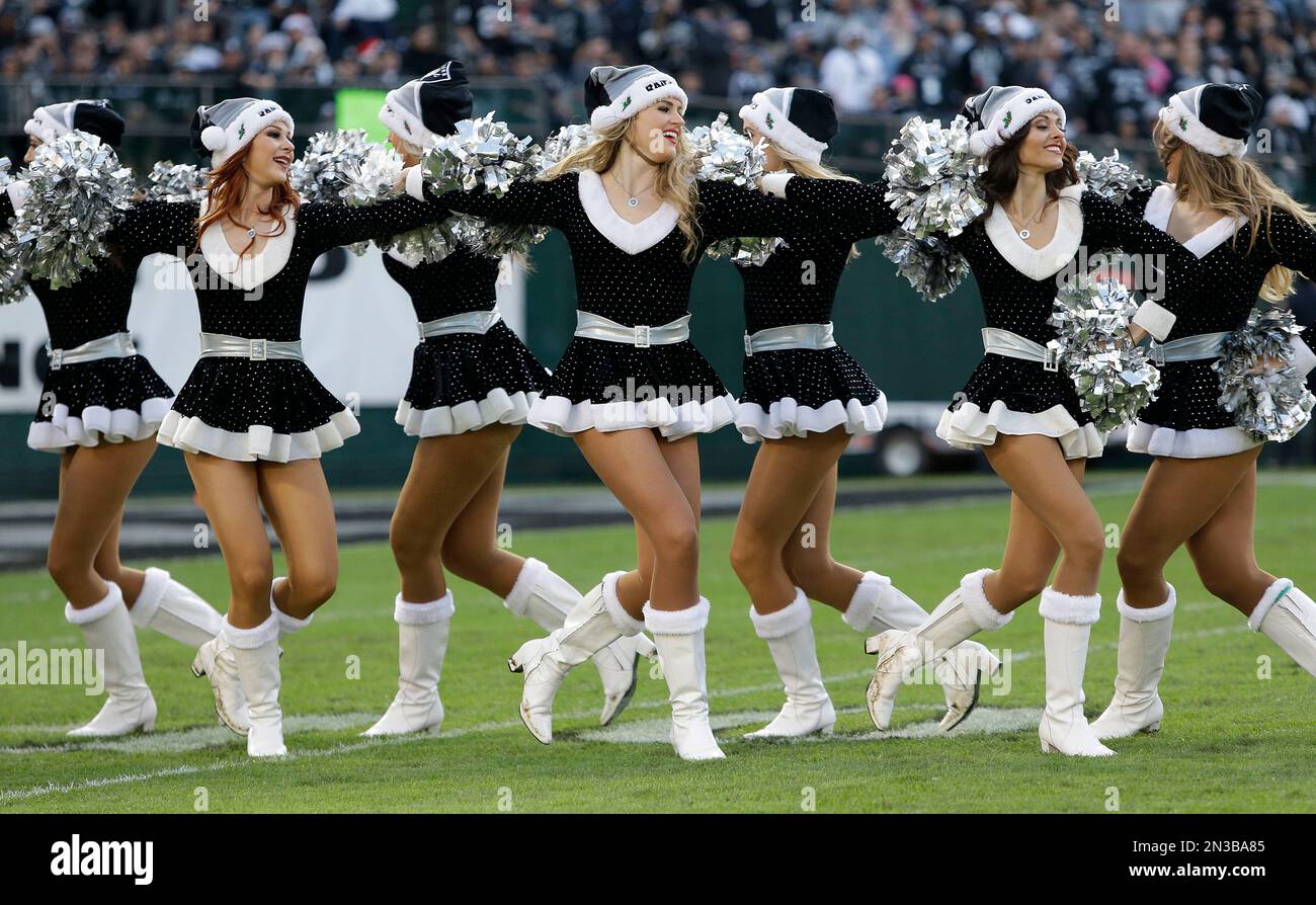 Oakland Raiders cheerleaders perform during the second half of an NFL ...