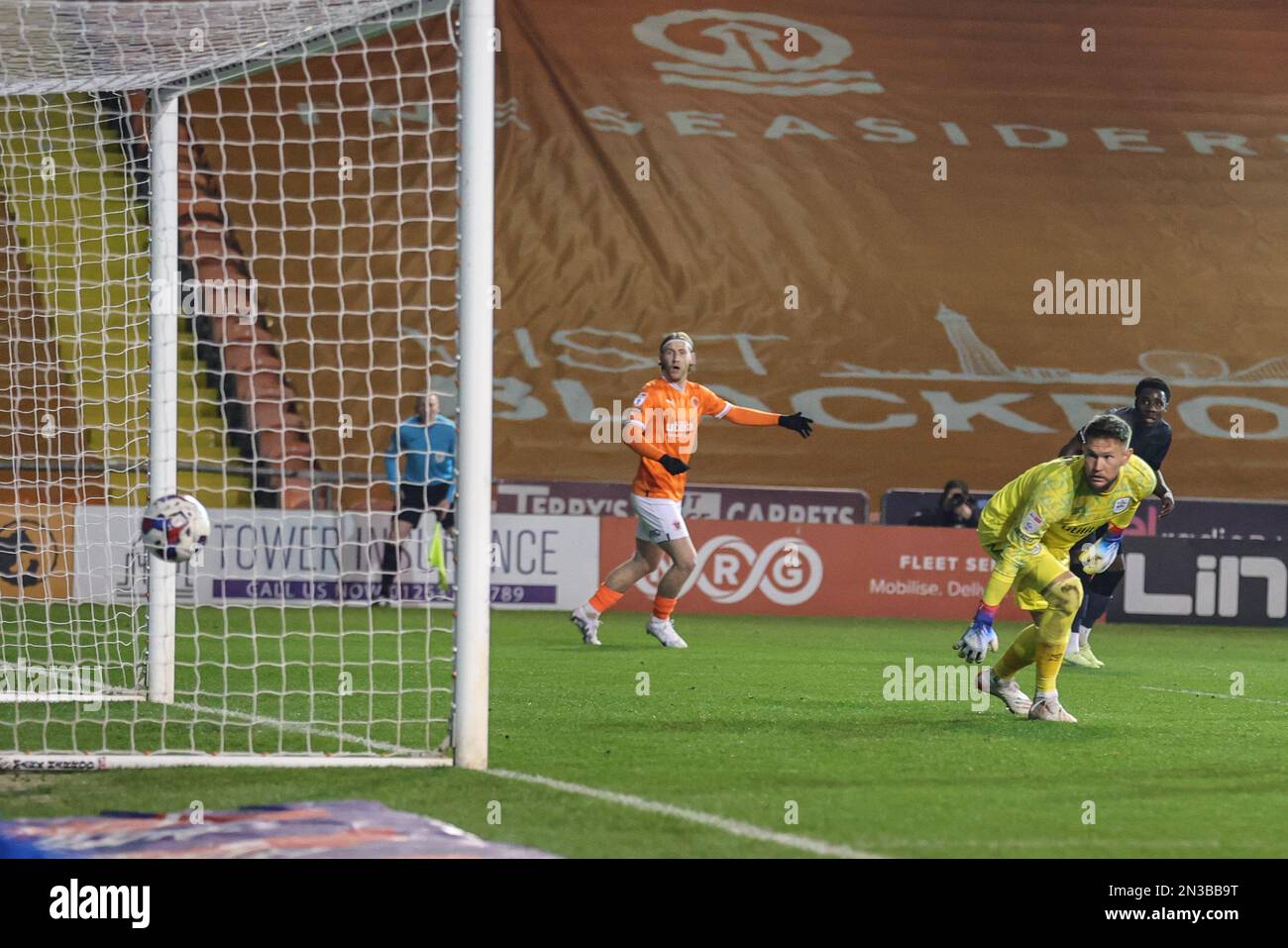 Andy Lyons #24 of Blackpool scores to make it 1-1 during the Sky Bet ...