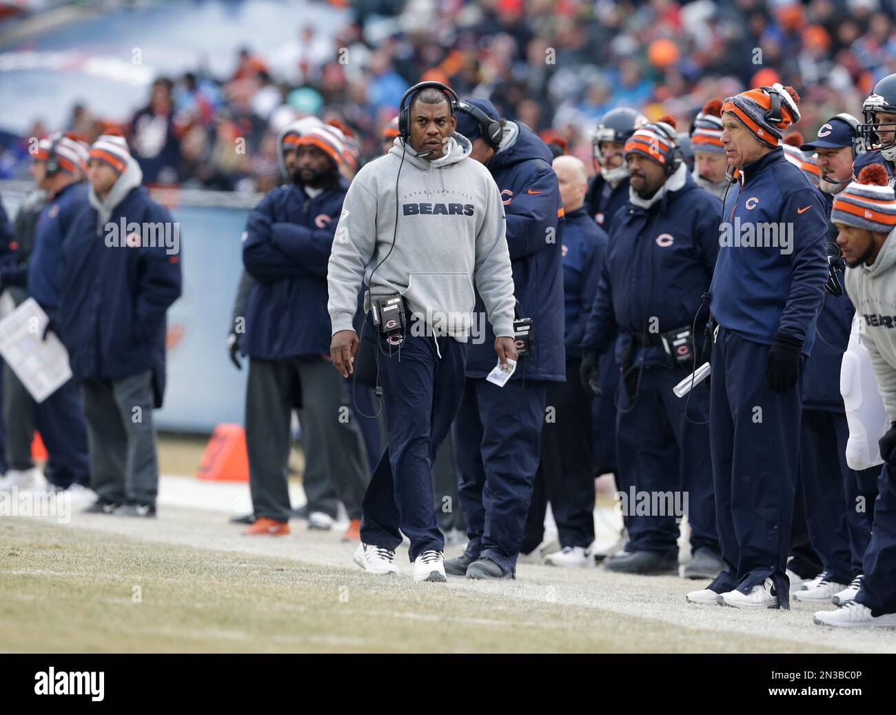 Chicago Bears defensive coordinator Mel Tucker walks on the sidelines ...