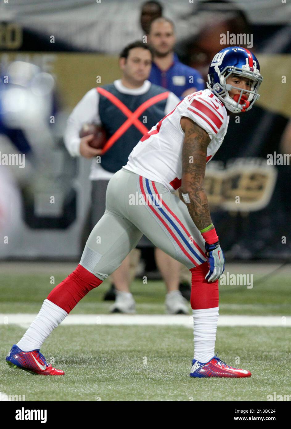 New York Giants wide receiver Odell Beckham Jr. takes up his position ...