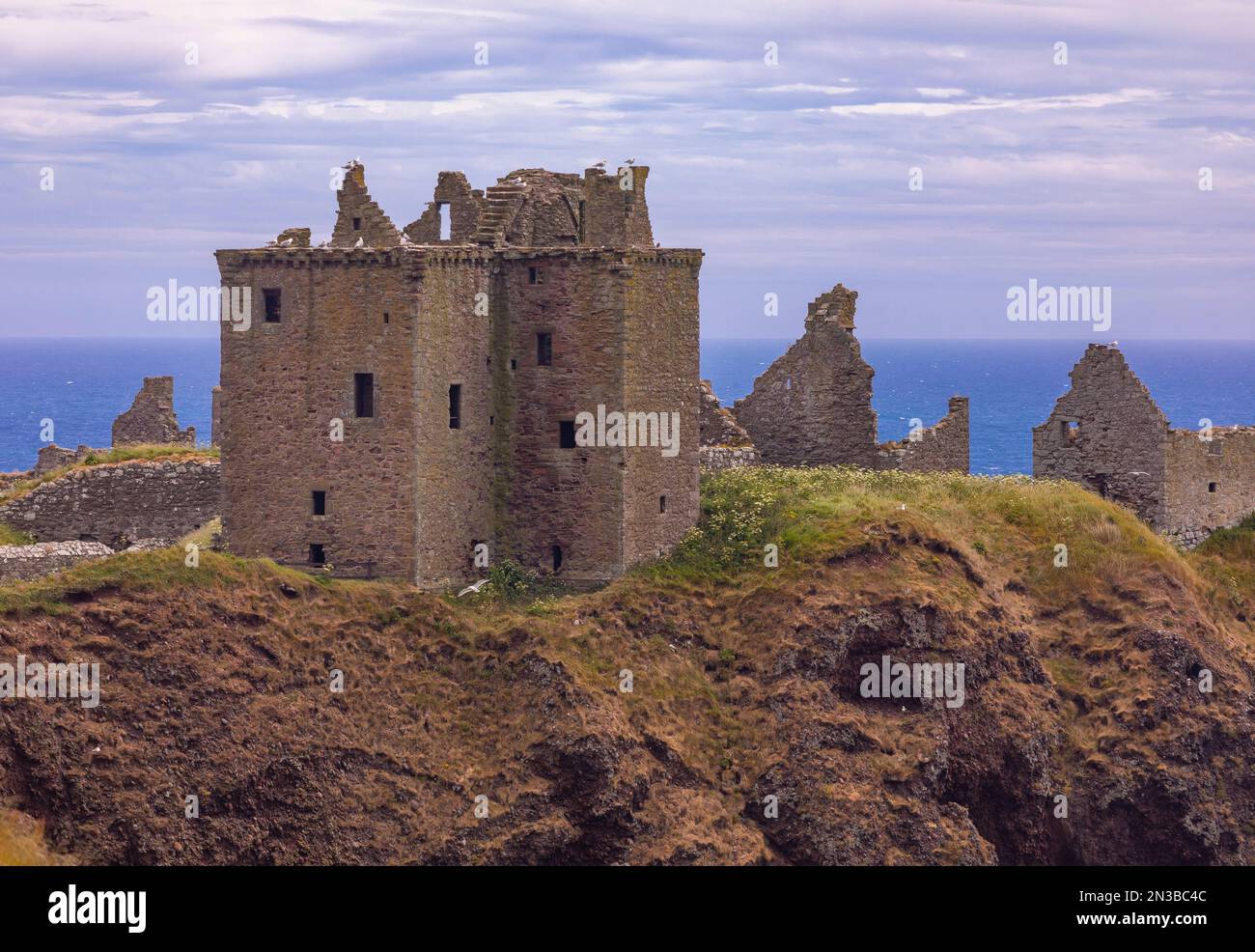 DUNNOTTAR CASTLE, SCOTLAND - Dunnottar Castle, a ruined medieval ...