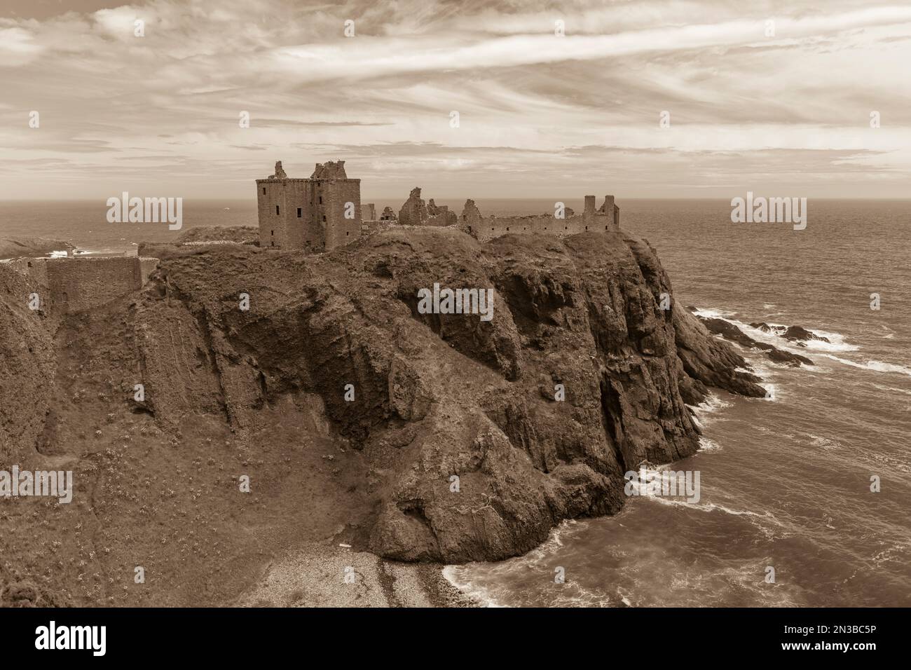 DUNNOTTAR CASTLE, SCOTLAND - Dunnottar Castle, a ruined medieval ...