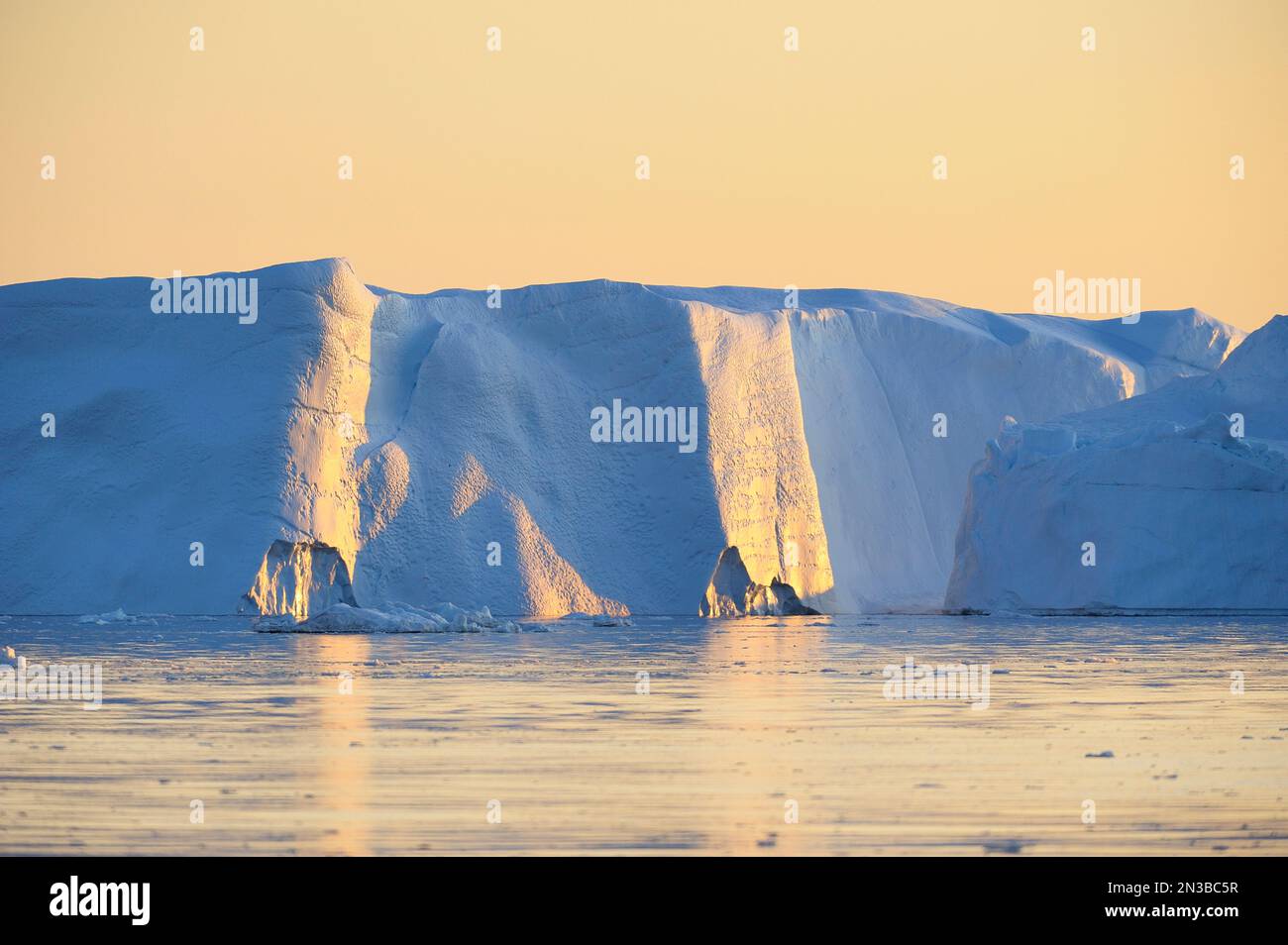 Icebergs at Ilulissat icefjord, Ilulissat, Icefjord, Disko Bay ...