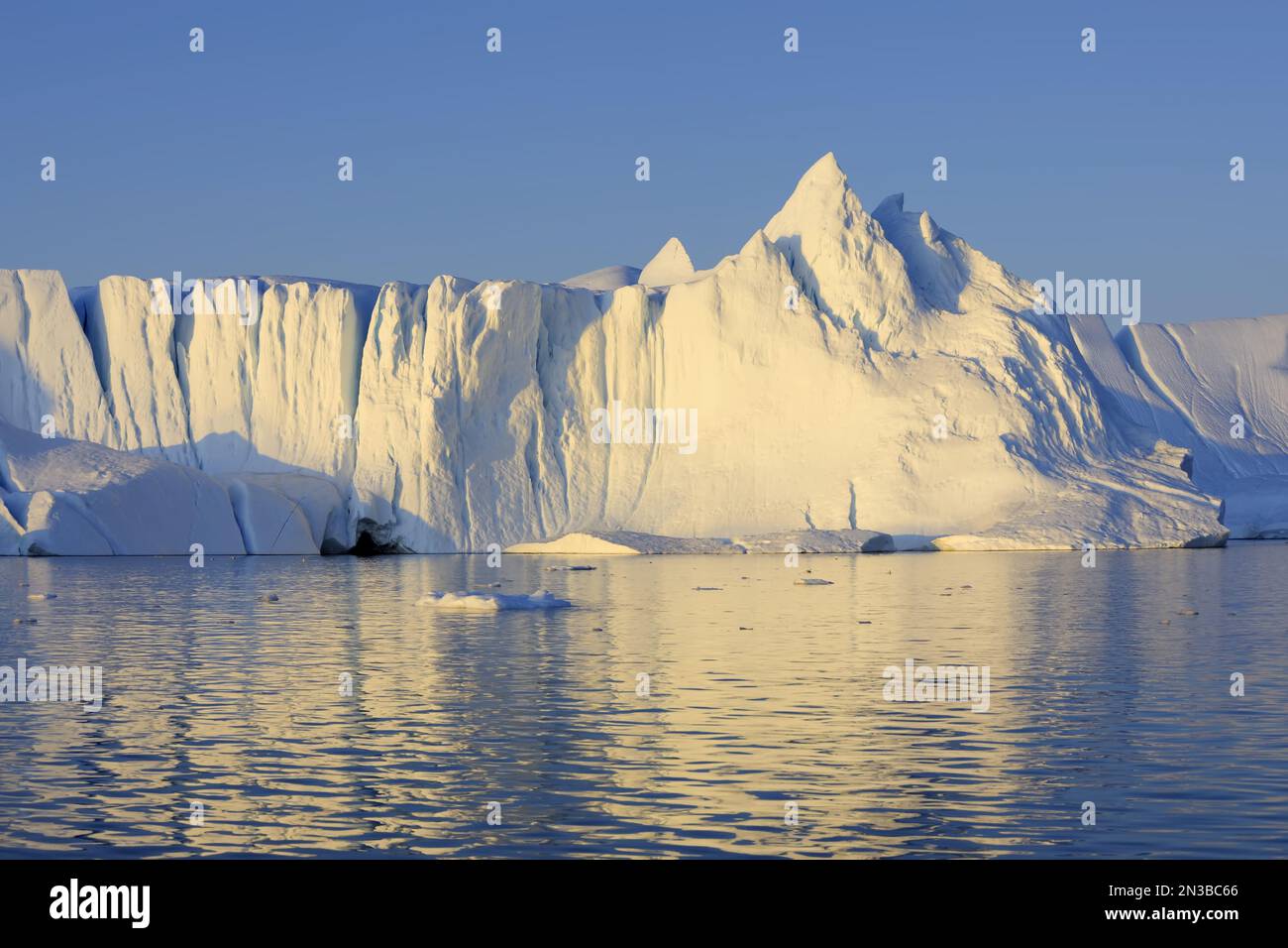 Icebergs at Ilulissat icefjord, Ilulissat, Icefjord, Disko Bay ...