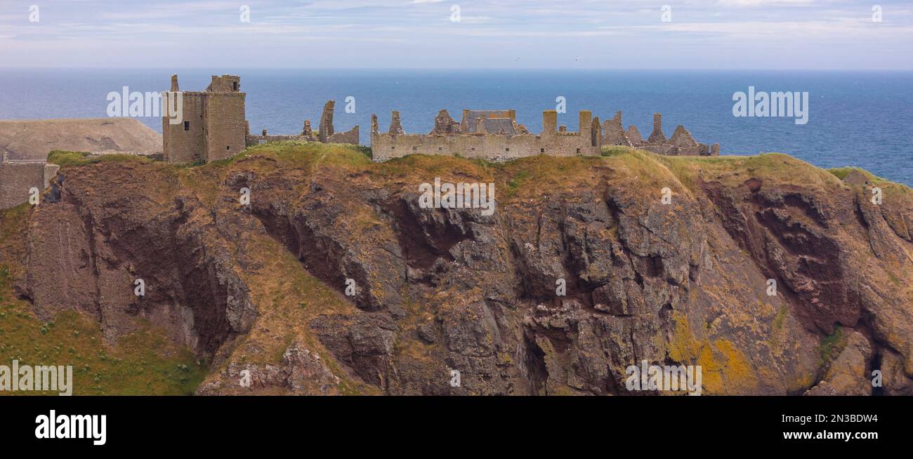 DUNNOTTAR CASTLE, SCOTLAND - Dunnottar Castle, a ruined medieval ...